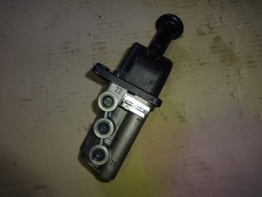 Valvola Magneti Marelli DPM50AK - Ricci Giorgio Ricambi Industriali