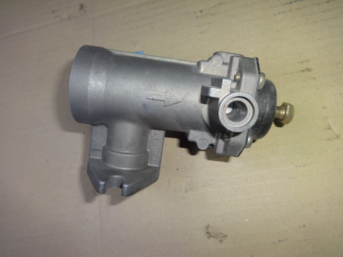 Valvola Wabco 4750100080 - Ricci Giorgio Ricambi Industriali