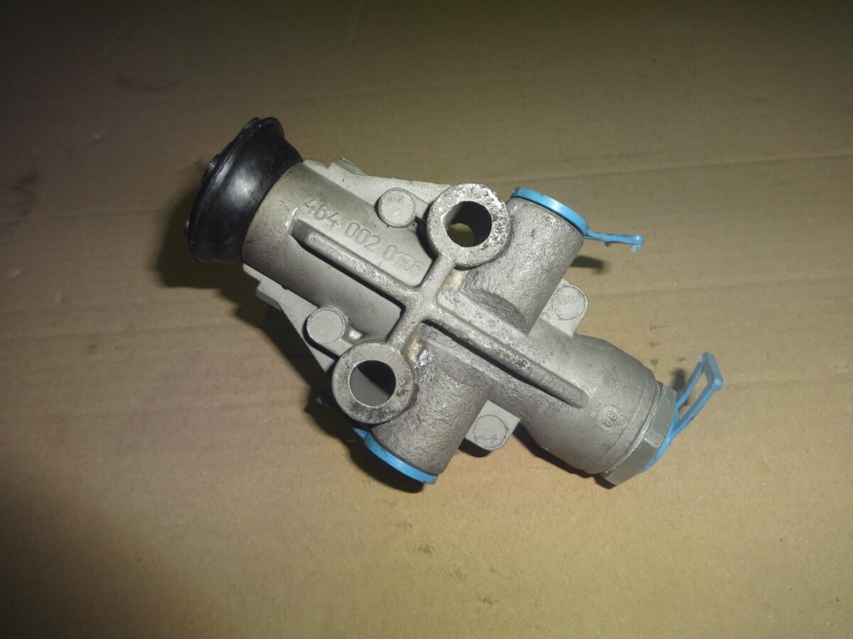 Valvola Wabco 4640023300 - Ricci Giorgio Ricambi Industriali