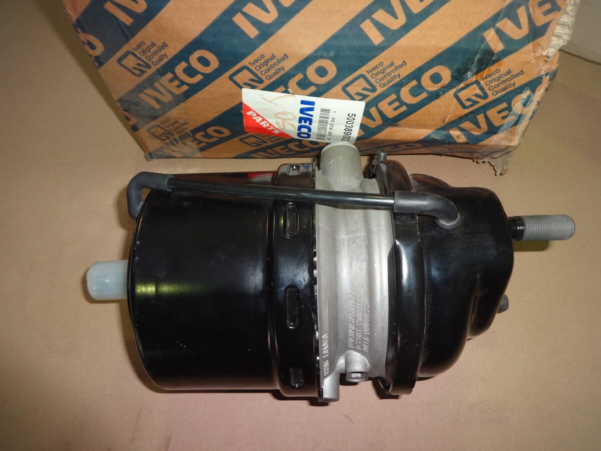 Cilindro freni Iveco 500389002 - Ricci Giorgio Ricambi Industriali